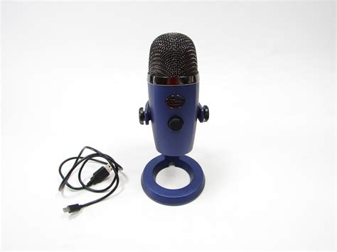 Logitech Blue Yeti Nano Premium Dual-Pattern USB Microphone