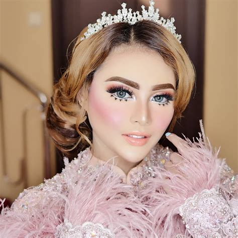Cara Make Up Pengantin Ala Barbie Saubhaya Makeup