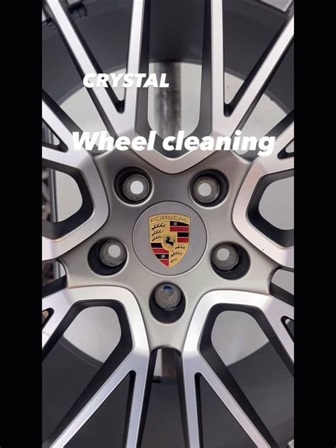 𝙲𝚁𝚈𝚂𝚃𝙰𝙻 𝚍𝚎𝚝𝚊𝚒𝚕𝚒𝚗𝚐 𝚌𝚎𝚗𝚝𝚎𝚛💎강남서초디테일링💎 🌨️ 낙숫물 오염이 상당한 채 입고된 포드 익스플로러 모델 특히나 어제와 같이 눈이 내리고 난