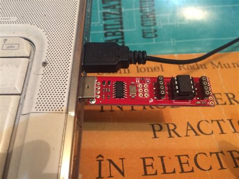 Nicu FLORICA Niq Ro Folosire Programator Tiny AVR