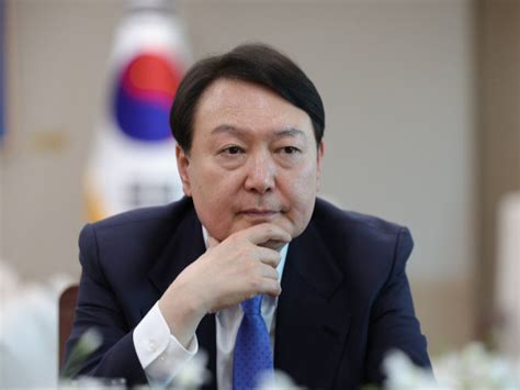 БНСУ ын Ерөнхийлөгч Украинд зэвсэг нийлүүлэхэд бэлэн байгаагаа мэдэгджээ Isee Mn