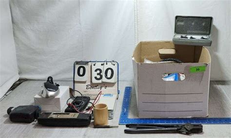 Box Assorted Electronic Components Bentley And Associates Llc