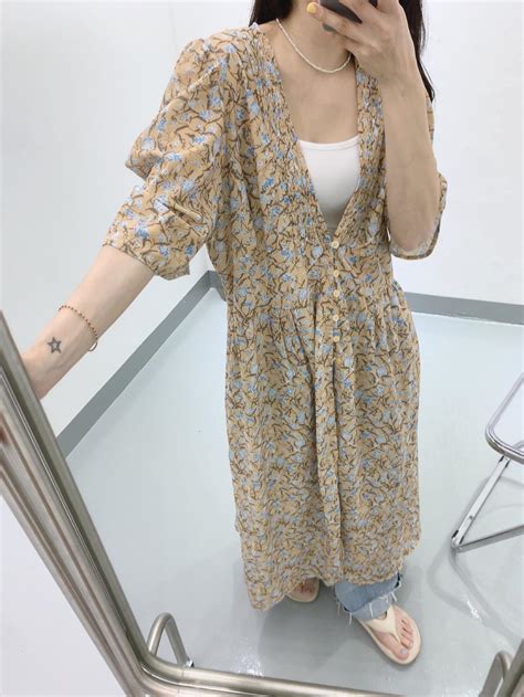 어울러 여성 플라워 로브 롱원피스 홈웨어 레이어드 바캉스룩 페미닌 휴양지 2color