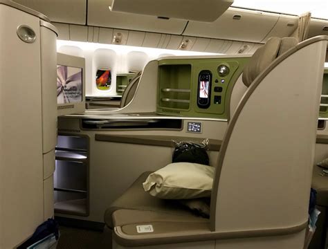 Flight Review Eva Air Er Business Class Vancouver To Taipei Pointswise