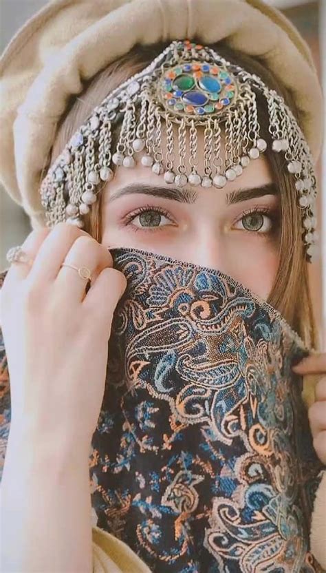 ৩৫৪ মেয়েদের মাস্ক পরা পিক পিকচার ছবি মাস্ক পরা মেয়েদের প্রোফাইল