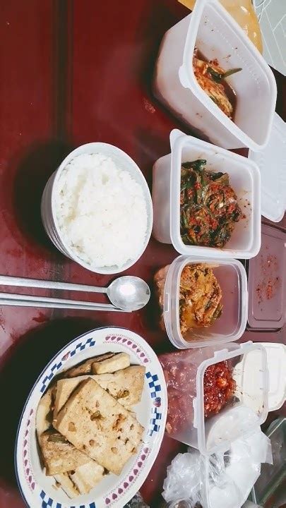 절임배추 작업하느라고 진을 너무 뺐더니 입맛이 너무 없어서 두부세모 사다가 두부조림을 해서 늦은 저녁이자 야식을 먹고 있습니다 Food 저녁 Dinner Youtube