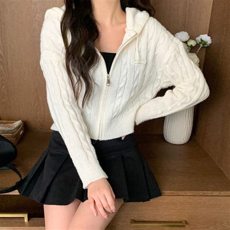 때깔닷컴 후드넥 꽈배기 패치 세미 크롭 니트 가을 겨울 집업 가디건