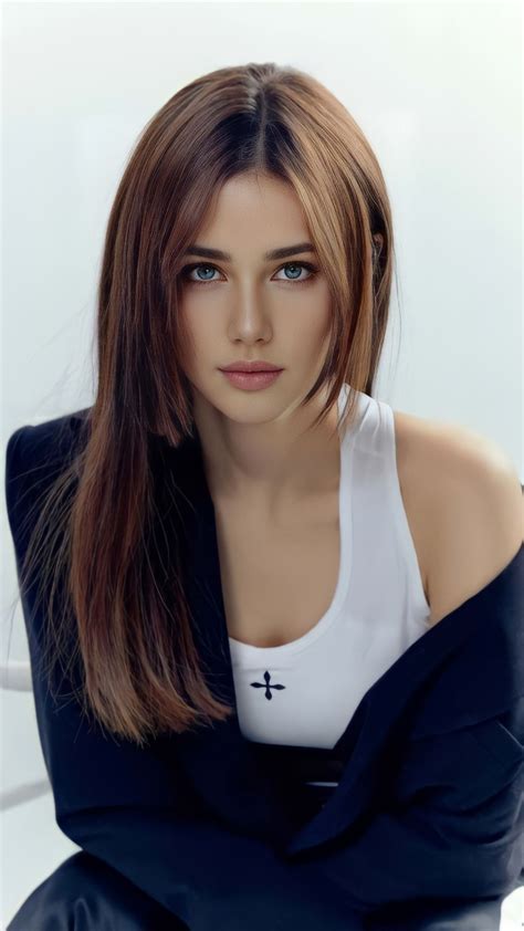 Simply Amazing Beautiful Eyes Gorgeous Women Actress Eva Green