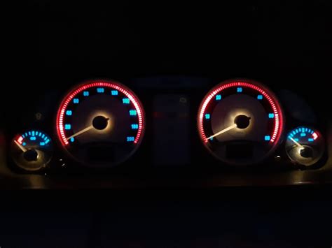 Накладка на панель приборов Волга 3110 нового образца Евро-3 черная ...