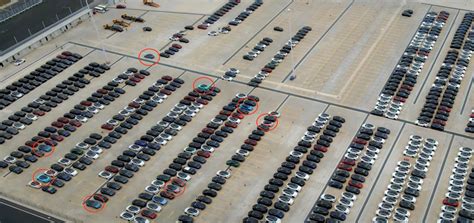 Tesla Fabrikasında çılgın Renkli Otomobillerle Yakalandı Albayrac