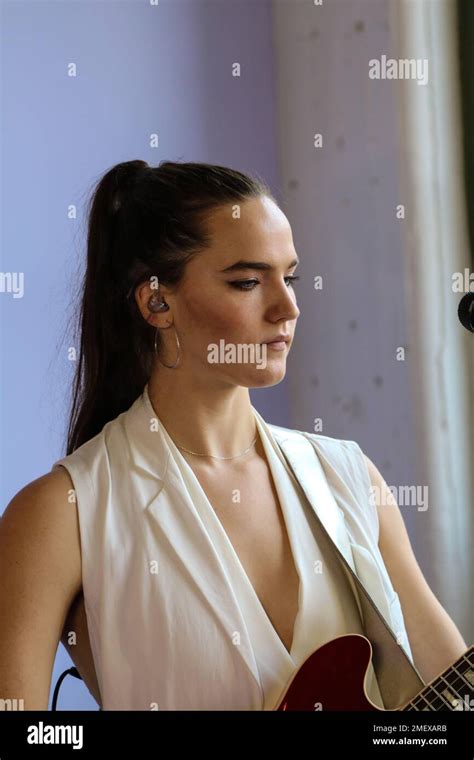 Sofi Tukker Sophie Hawley Weld And Tucker Halpern Fims A Session In