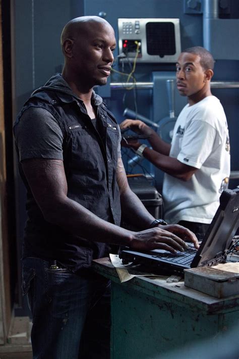 54 Hi Res Fast And Furious 5 Photos Filmofilia