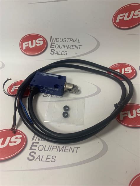 Telemecanique XCMN L Limit Switch With Steel Roller Plunger FUS Industrial