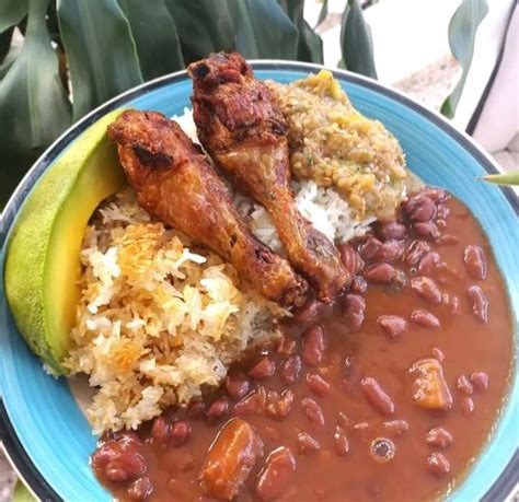 Bandera Dominicana Plato Gustavo Silva García