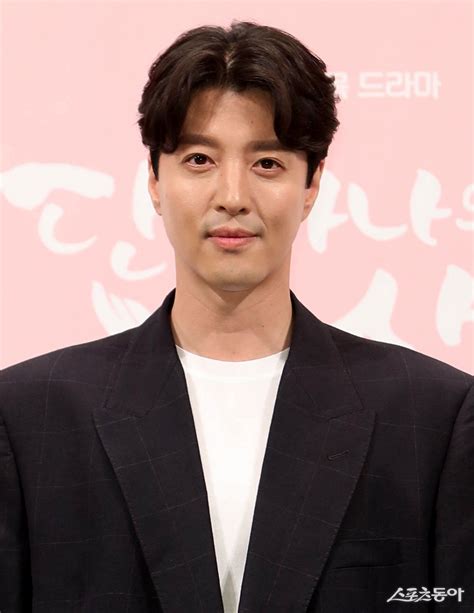 16세 연하 열애 후 첫 방송이동건 母와 금빛 추억｜스포츠동아