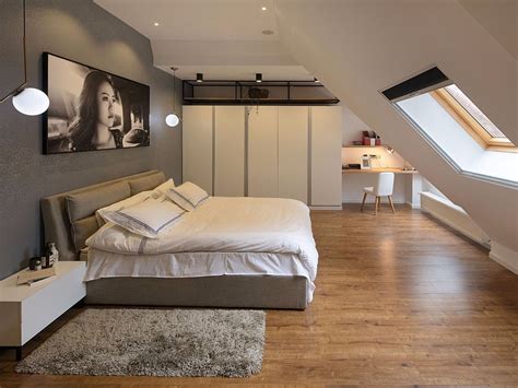 别墅阁楼卧室床头照片墙实景设计图片 别墅设计图