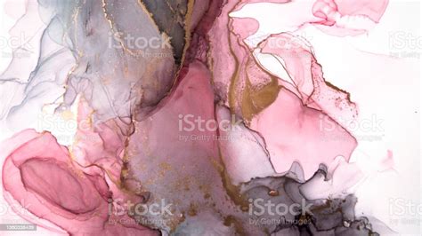 흰색 합성 종이에 알코올 잉크의 아름다운 오버플로 핑크 블랙 골드 색상의 게임 인테리어 장식 그런지 이미지 기법에 대한 스톡 사진 및 기타 이미지 Istock