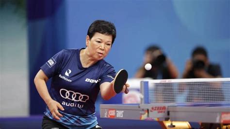 世乒赛上演“华裔德比”，59岁的上海阿姨又赢了，她说“因为我是中国制造”倪夏莲卢森堡打法