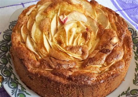 Шарлотка з яблуками на 5 яєць мало тіста багато начинки