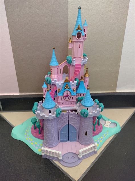 Vintage Walt Disney Polly Pocket Bluebird Cinderella Castle 5 Figures