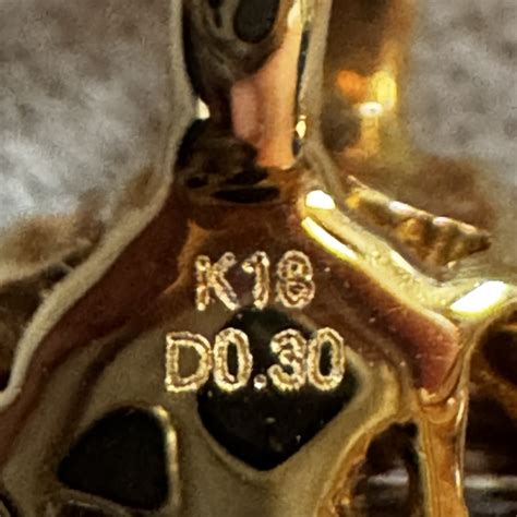 K18yg ダイヤモンド 030ct ペンダント トップ リーフモチーフの通販 By ＊hay＊｜ラクマ