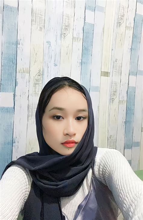 Zia - Penjilat 21+
