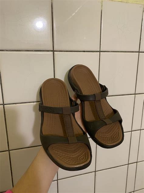 Шльопанці жіночі Crocs — ціна 250 грн у каталозі Шльопанці Купити жіночі речі за доступною ціною