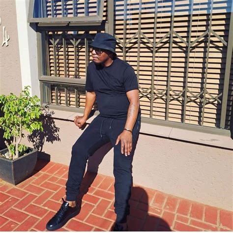 Xolani H Hlongwane