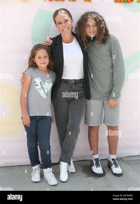 Kendra Wilkinson 2022