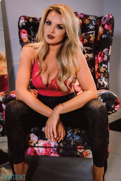 Porchia Watson Playful Skin Tight Glamour 119912