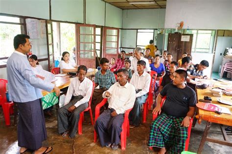 ရခိုင်ပြည်နယ် မောင်တောမြို့နယ်၌ မိုးရာသီစိုက်ပျိုးစရိတ်ချေးငွေများ ထုတ်ချေးပေးလျက်ရှိ