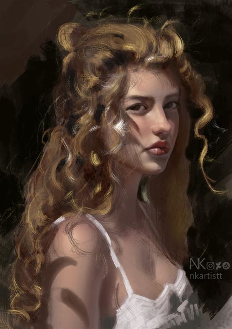 Фото Девушка со светлыми длинными волосами в белой одежде