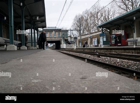 Gare Rer Banque De Photographies Et Dimages à Haute Résolution Alamy