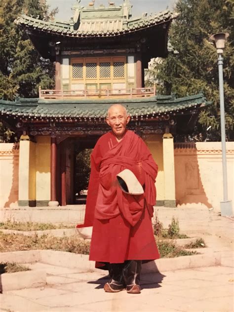 Баруун багшийн тухай