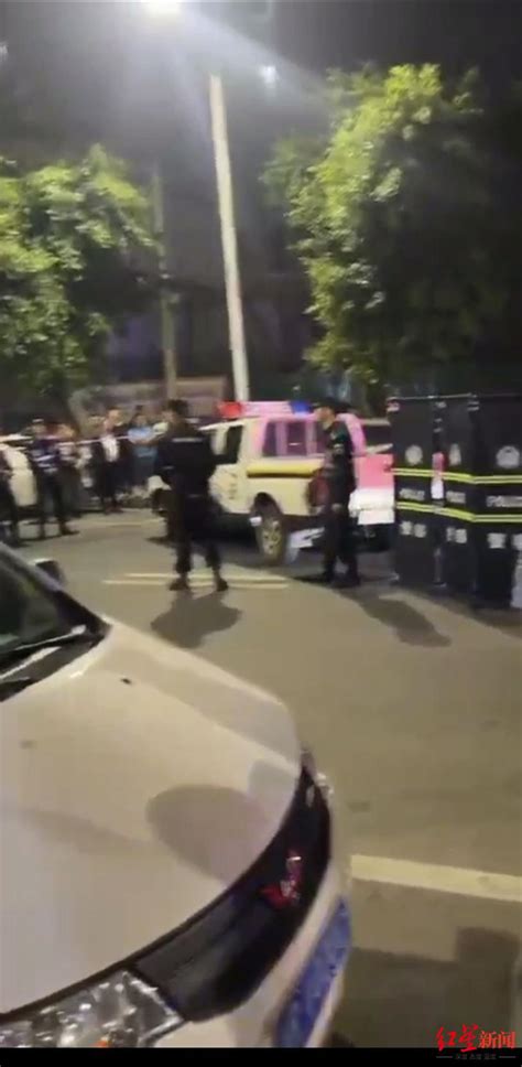 53岁男子刺伤女子后举刀自残，女子抢救无效死亡，男子被采取刑事强制措施抢救四川省新浪新闻