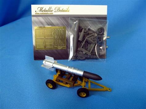 Tiny Tim Rocket With Trailer Metallic Details Mdr4832