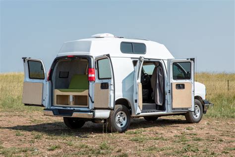 15 Amazing Chevy Express Camper Conversions