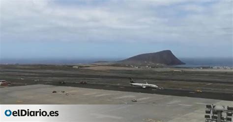 A Ryanair Plane Blocks Tenerife South Airport For A Few Hours After