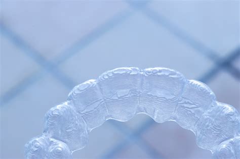 현대 심 미적인 브라켓으로 교정 치과 치료에 대 한 보이지 않는 분명 치과 치아 Aligner 되는가 건강관리와 의술에 대한 스톡 사진 및 기타 이미지 Istock