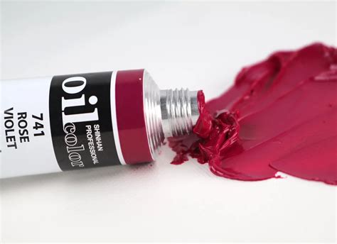 신한화구 신한 전문가 유화는 세계 각국에서 엄선한 최고급 안료와 정제된 오일로 정밀하게 제조되었습니다