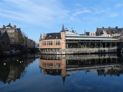 Sint Baafsplein De Kuip Gent Belgium Gent Monument Gebouwen