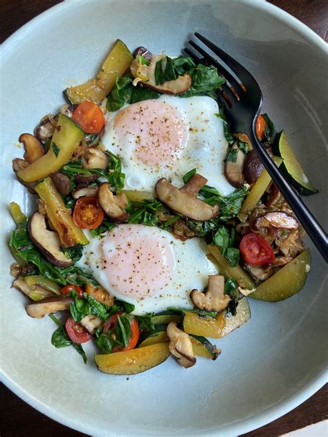 Shiitake Mushroom And Zucchini Shakshuka Loving Life With Lemons