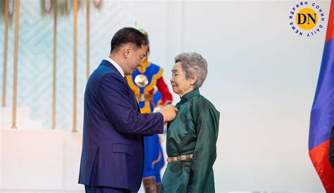 Монголын эмэгтэйчүүдийн холбооны хүндэт ерөнхийлөгч Доржийн Мөнхөө Хөдөлмөрийн баатар боллоо Dnn Mn