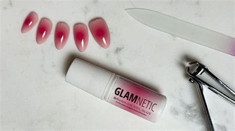 11 Best Nail Glues For Lasting Manicures Cnn Underscored