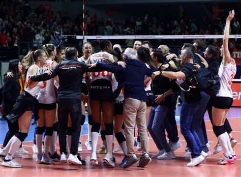 Ferhat Akbaş En Iyi Doğum Günü Hediyesi Voleybolunsesi