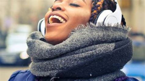 Hot Curly Hairstyles How To Sex Up Your Look Naturallycurly