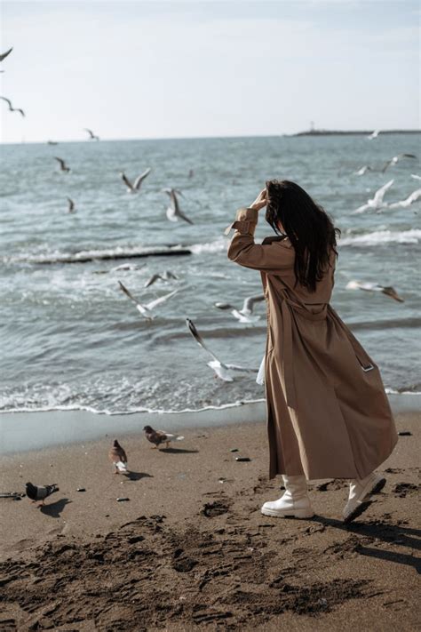 Чайки Море Девушка с чайками Девушка с чайками у моря фотосессия Фотосессия у моря