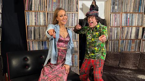 Nardgallery Nikki Glaser Interview Pics Nardwuar The Human Serviette
