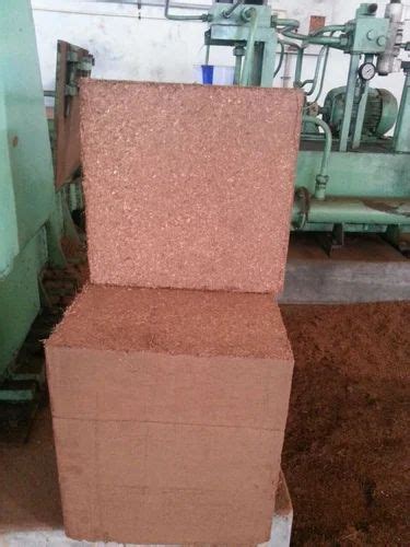 Block Coir Pith Packaging Size 42x42 Inch Packaging Type Pallet At