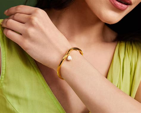 Most Romantic First Night Gift Ideas For Wife In